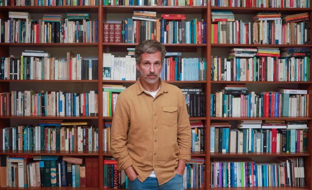 Filósofo surpreende esquerda ao admitir que Olavo de Carvalho estava ...