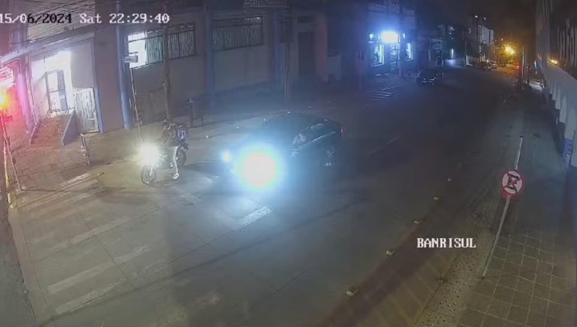 VÍDEO: explosão impressionante desencadeia tempestade devastadora em ...