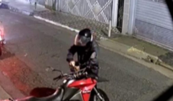 Brasil: imagens mostram ladrão conseguindo furtar moto em apenas 27 ...