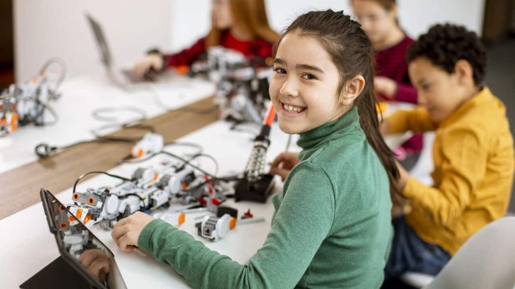 CEFET-MG abre cursos gratuitos de programação e robótica – TV Florida ...